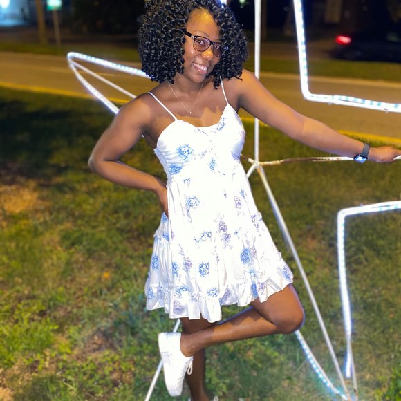 Nickay's Closet (@nickayjnickay) | Poshmark